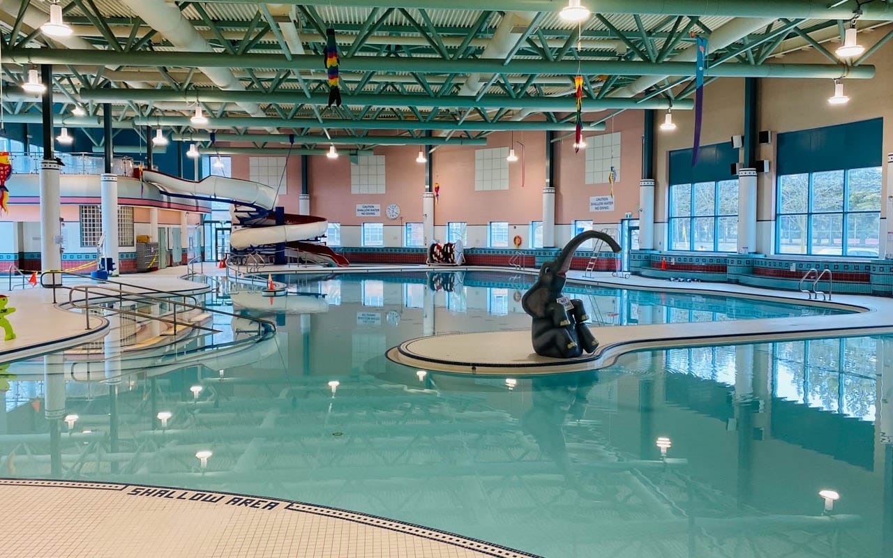 10+ Best Indoor Swimming Pools in Toronto (Ontario) • HUNGRY 416