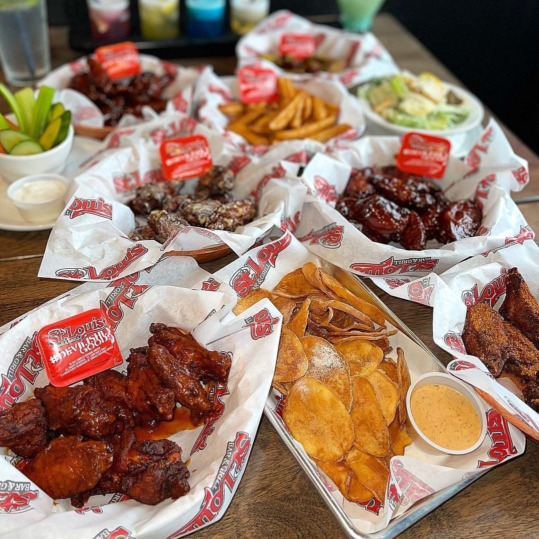 10+ Best Places to Eat Chicken Wings in Toronto (Ontario) • HUNGRY 416