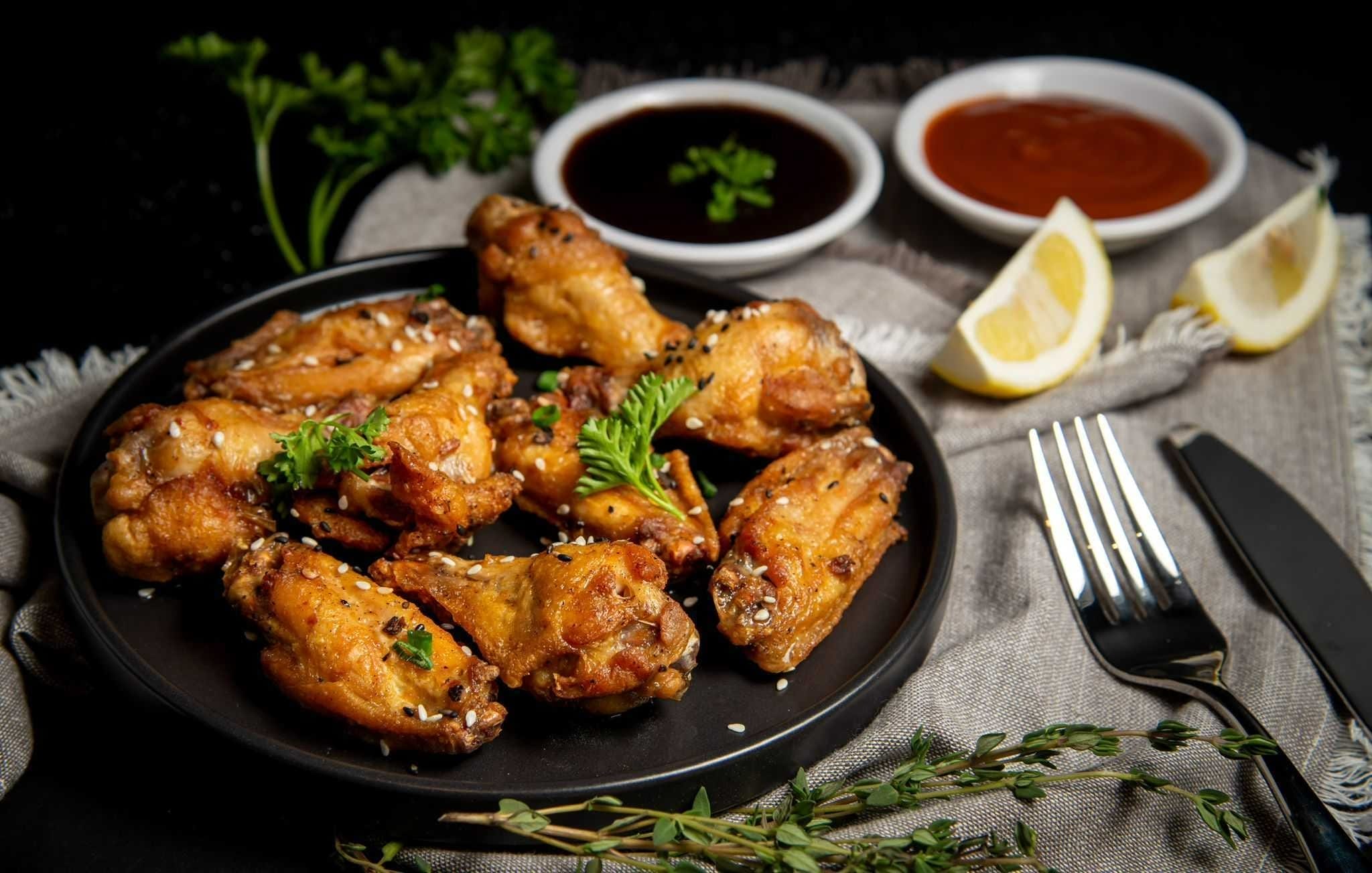 10+ Best Places to Eat Chicken Wings in Toronto (Ontario) • HUNGRY 416