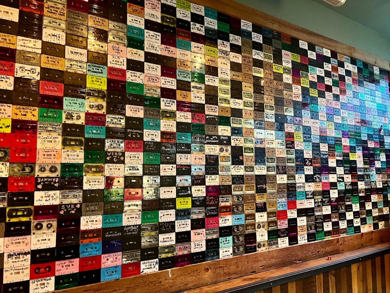 Petty Cash: Trendiest Bar With Club Vibes In Toronto • HUNGRY 416