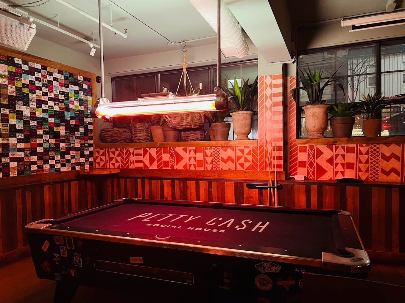 Petty Cash: Trendiest Bar With Club Vibes In Toronto • HUNGRY 416
