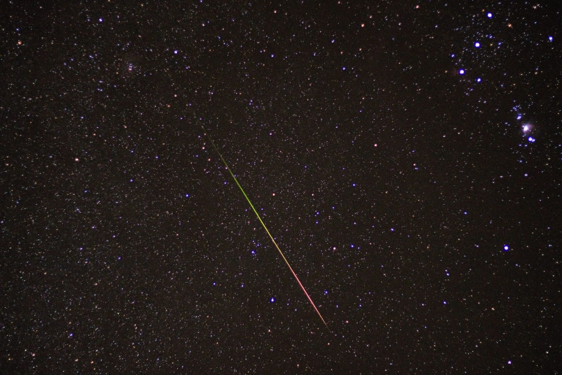 When to Watch the Orionid Meteor Shower in Ontario • HUNGRY 416