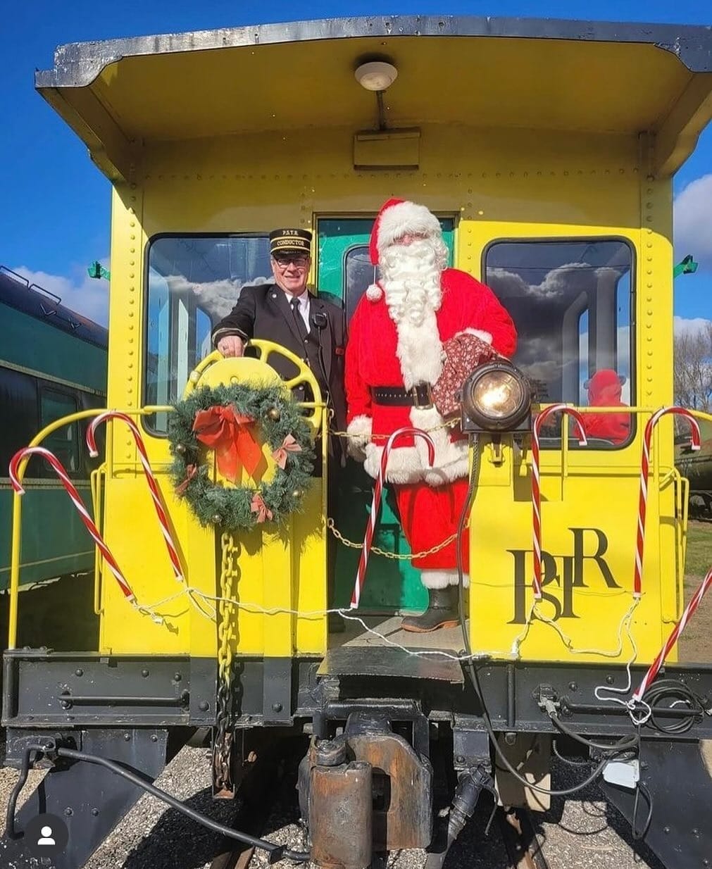 Best Christmas Train Rides in Ontario This Holiday • HUNGRY 416