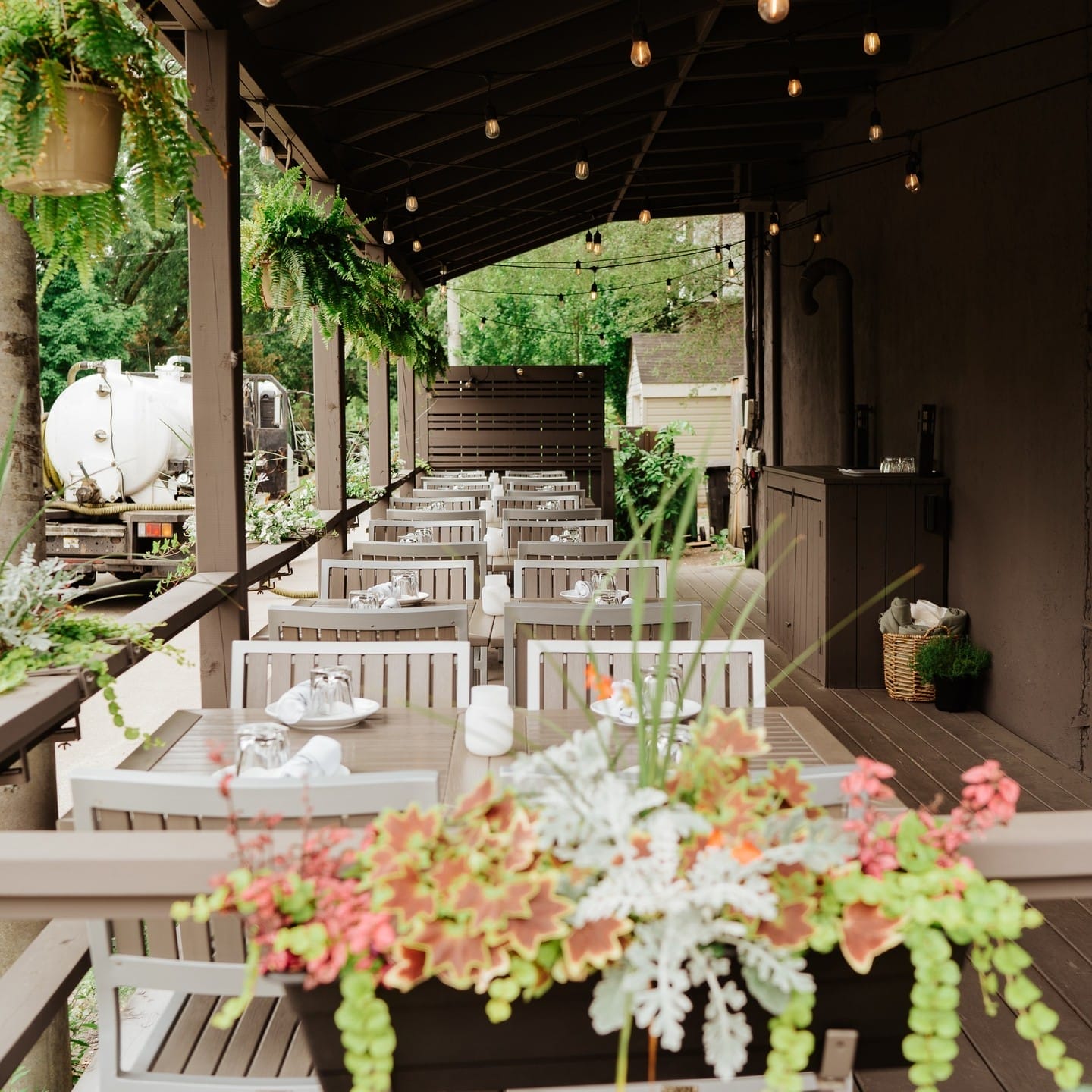 The Best Toronto Patios for a Fancy Date Night • HUNGRY 416